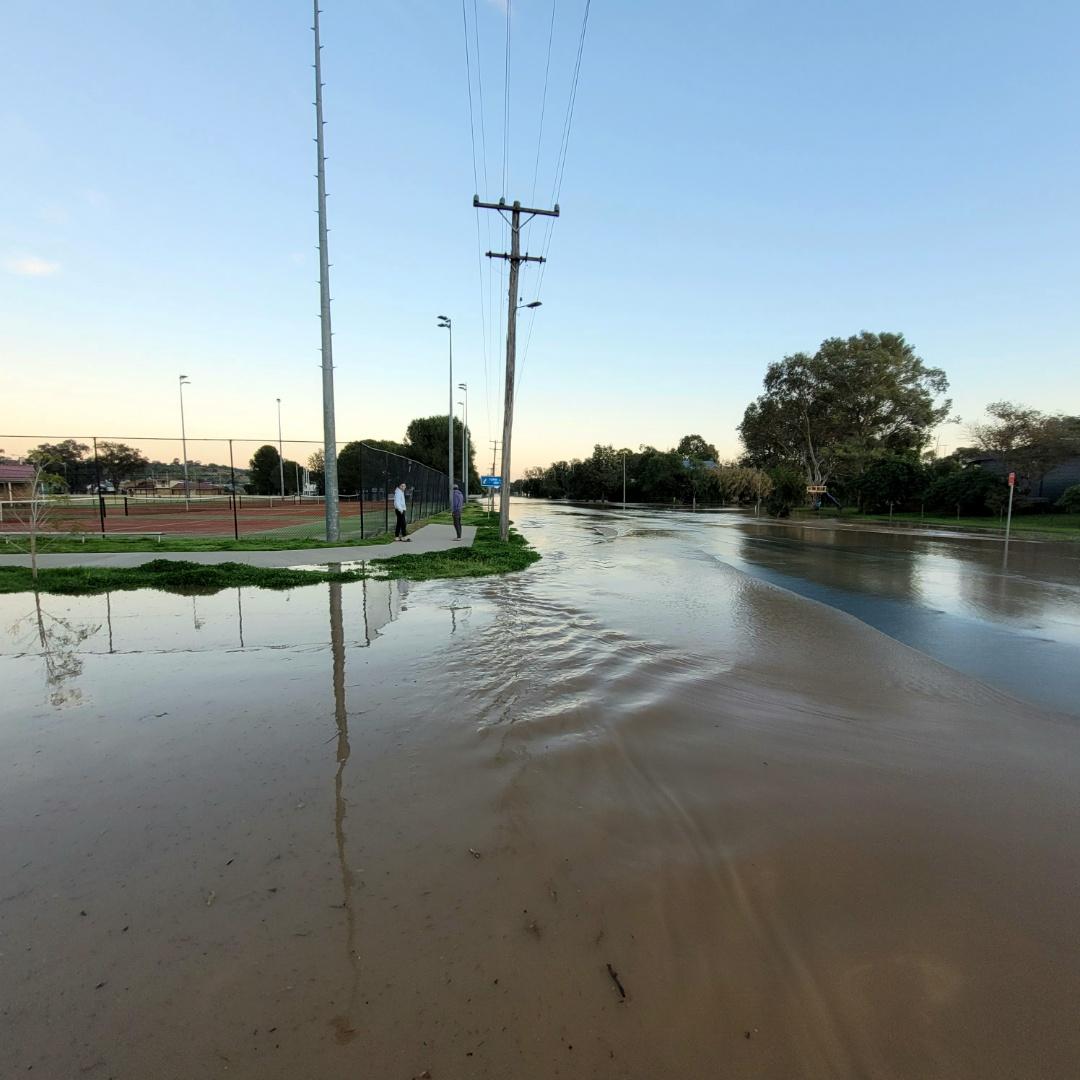 UPDATED: Major flood Namoi River Gunnedah, SES urges people not to ...