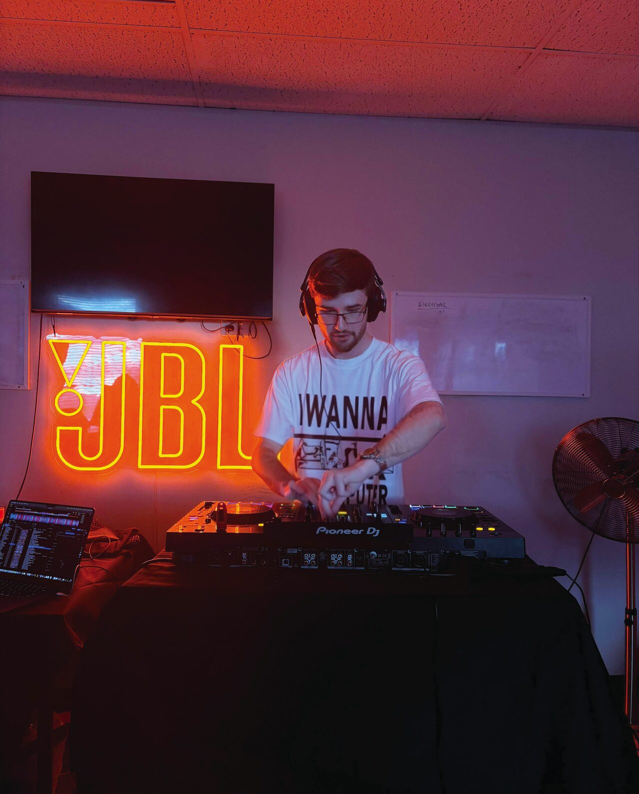 Rob to vie for place on international DJ stage - Gunnedah Times