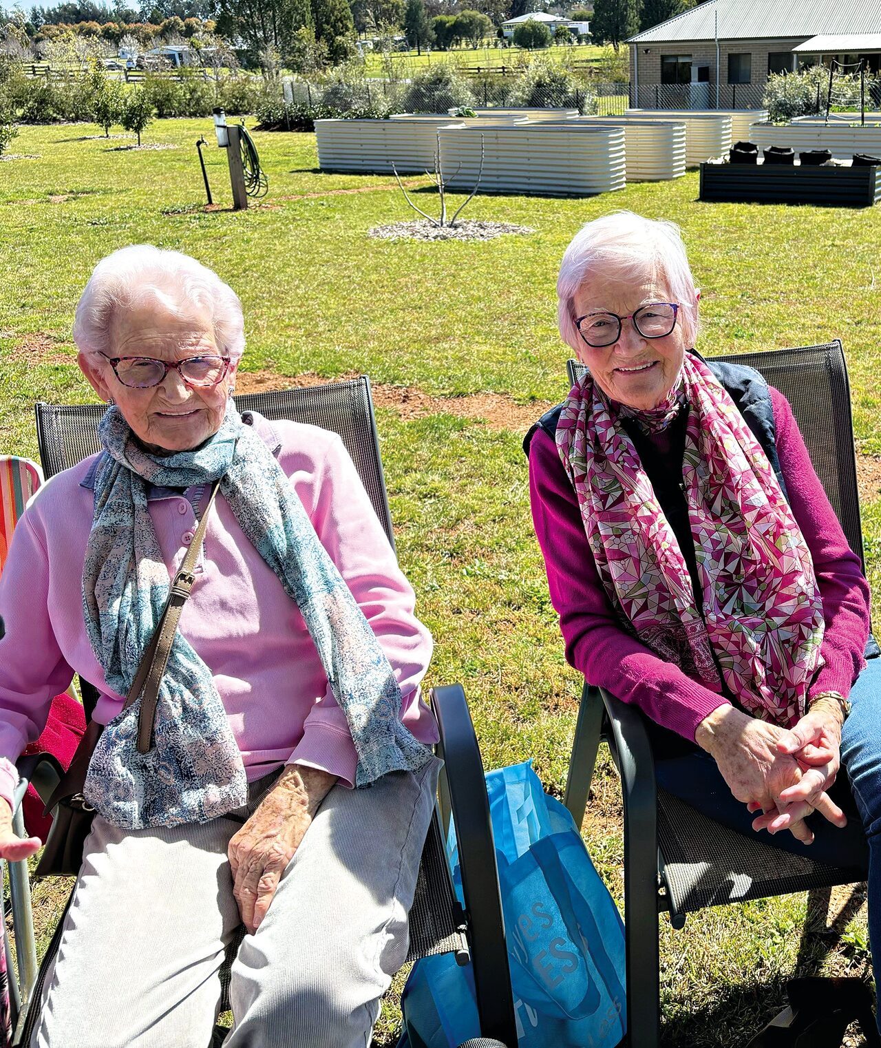 Gunnedah Garden Club tours country garden - Gunnedah Times